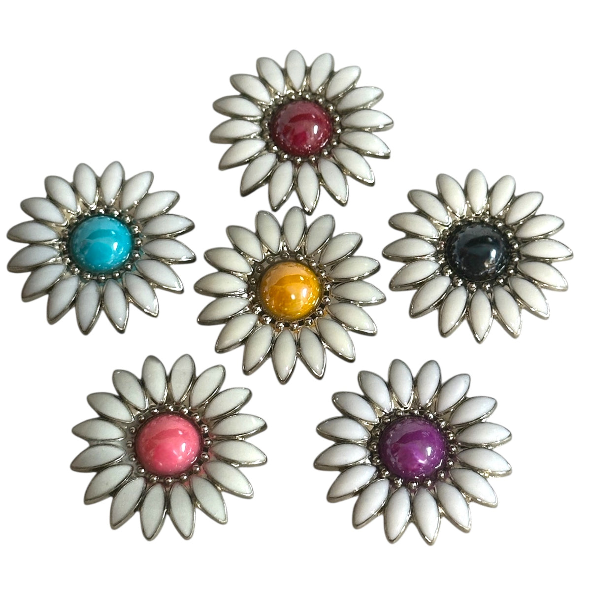 Flower Conchos – Bling in the Ring